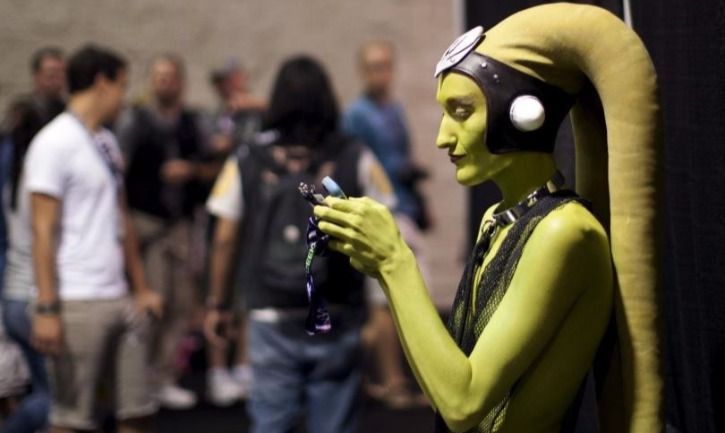 Aliens Could Look And Act Just Like Us, Because They Might Have Evolved ...