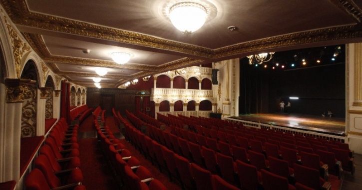 UNESCO Has Just Recognised Mumbai’s 102-YO Royal Opera House, Here’s ...