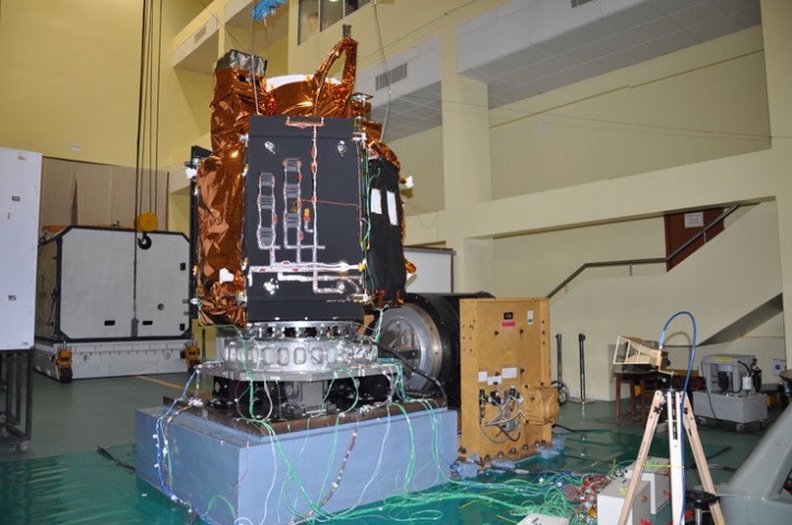 ISRO All Set To Launch Remote Sensing Cartosat-2 Along With 30 Nano ...