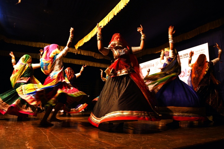 Deepika Padukone's Dedication For Traditional Ghoomar Dance In ...