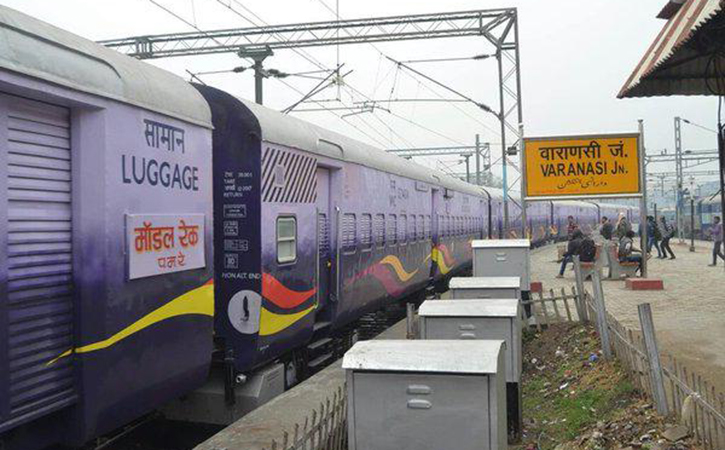 Here's All You Need To Know About Mahamana Express Flagged Off By PM ...