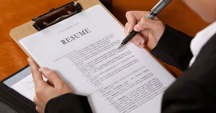 Nearly 10% Indians Lie On Their Resumes To Get Jobs, 50% Submit Fake Documents!