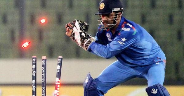 7 Times MS Dhoni Proved He Had Lightening Quick Gloves Behind The Stumps
