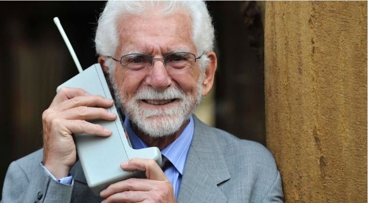 45 Years Ago The 1st Mobile Phone Call Ever Was Made, Forever Changing ...