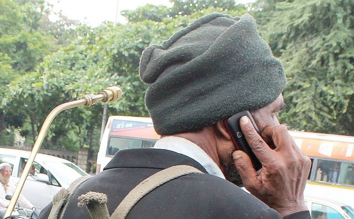 Uidais Aadhaar Helpline Number Is Getting Mysteriously Added To Your