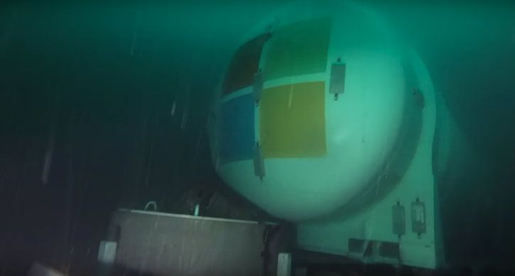 Microsoft Sank A Shipping Container With 864 Servers Under The Sea, And ...