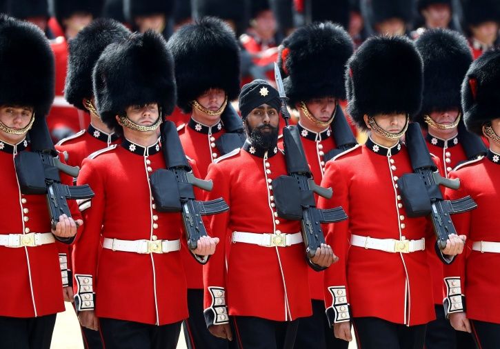 Sikh Guardsman Creates History By Wearing Turban To Parade For Queen's ...