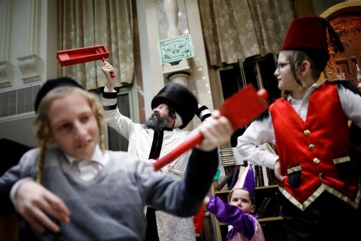 13 Images Show How The Jewish People Celebrated The Festival Of Purim