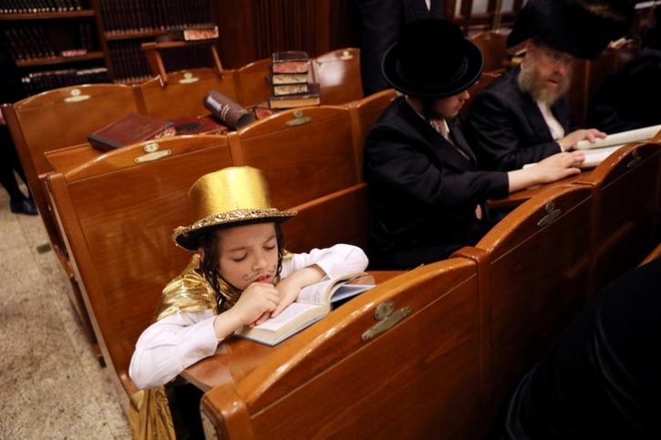 13 Images Show How The Jewish People Celebrated The Festival Of Purim