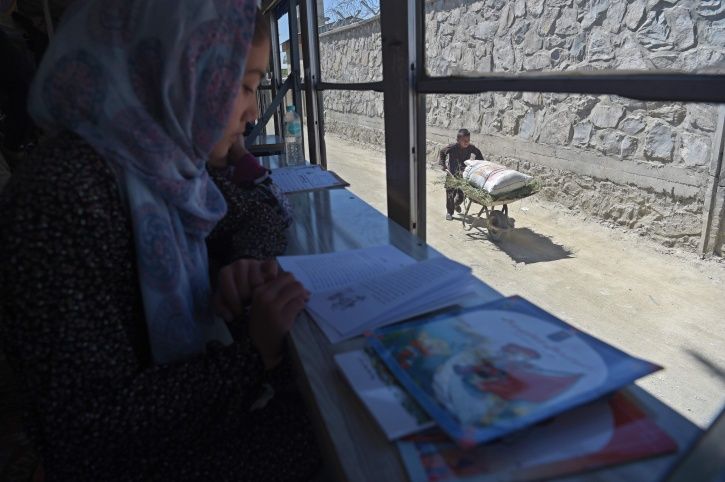 Amid Taliban & ISIS Attacks, Kabul Gets Its First Library-On-Wheels For ...