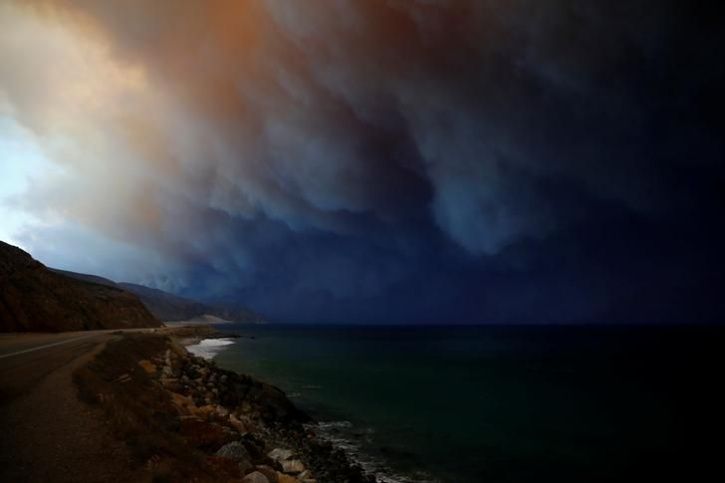 13 Images Show How The Deadly California Fire Gutted A Historic Town In ...