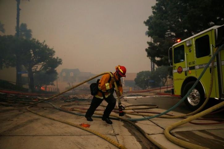 13 Images Show How The Deadly California Fire Gutted A Historic Town In ...