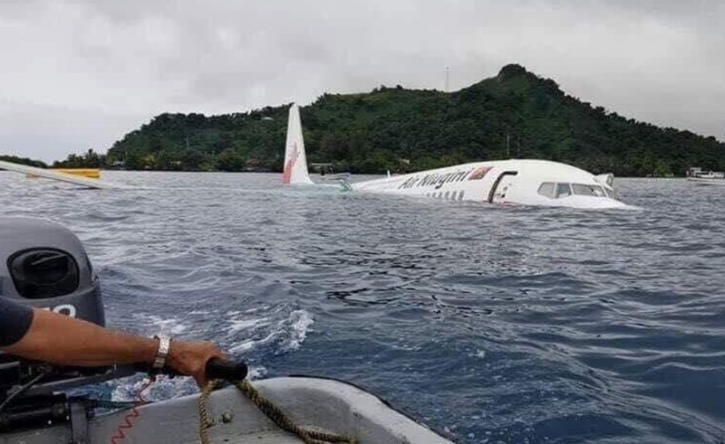 Passengers & Crew Miraculously Survive After Plane Crashes Into Pacific ...