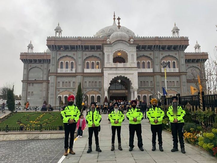 These Sikh Bikers Are Riding From The UK To India To Spread Guru Nanak ...