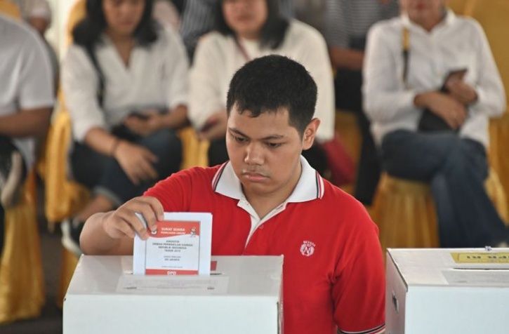 Voters In 14,000 Islands In Indonesia Set To Elect Their President ...