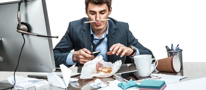 Here's Why Eating At Your Desk Will Make You And Your Work Suffer