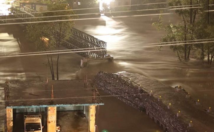 23 Heartbreaking Pictures From States Where Heavy Rainfall Has Wreaked ...