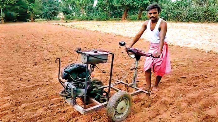 Genius Jugaad! Jharkhand Farmer Transforms Second-Hand Scooter Into ...