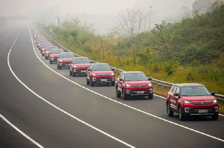 Largest Ever Convoy Of 55 Self Driving Cars Creates World Record By ...