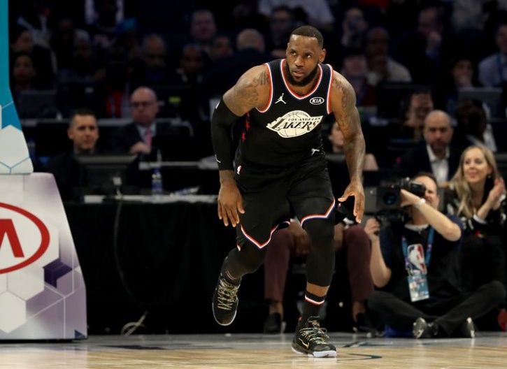 LeBron James Shares Life Mantra With Fans, 'Stand Up For What You ...