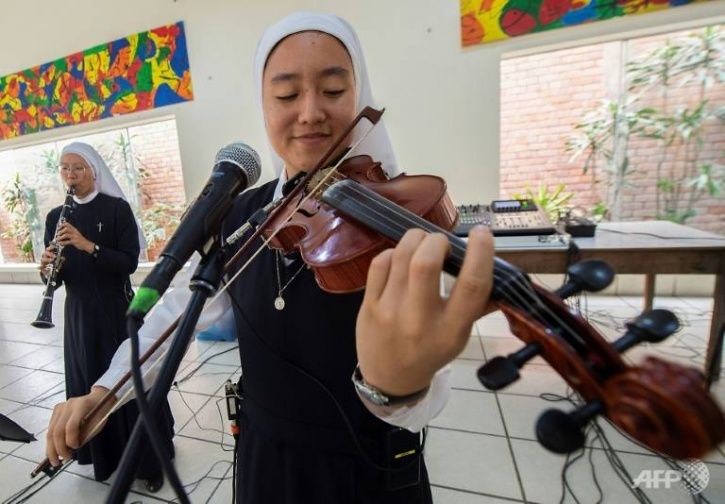 Meet The Young Nuns Who Will Be Playing Rock & Roll Christian Songs For ...