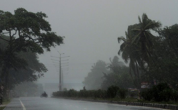 These Powerful Images Show The Devastation Caused By Cyclone Fani In Odisha