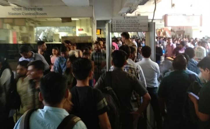 Commuters Walk On Track As Delhi Metro's Yellow Line Develops Technical ...