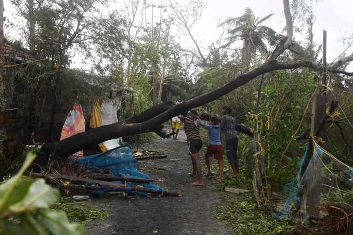 12 Heartbreaking Images Show How Severe Storm Cyclone Bulbul Lashes Out ...