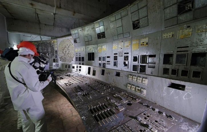 Chernobyl Control Room Where Nuclear Radiation Is 40 000 Times Normal chernobyl-control-room-where-nuclear-radiation-is-40-000-times-normal