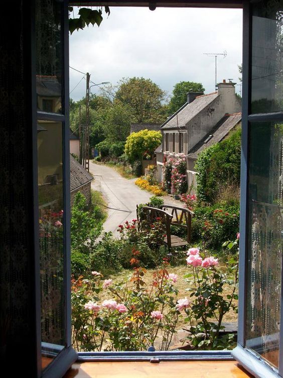 Photos of cities around the world that have been captured through open ...