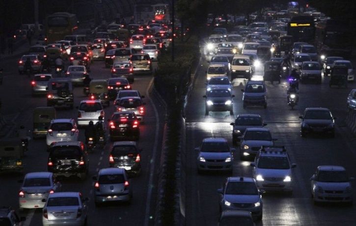 10 Ways To Reduce Vehicle Emissions & Go-Green Without Changing Your ...