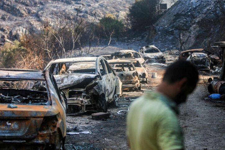 An Out Of Control Wildfire Is Raging In Lebanon, Syria And The Images ...