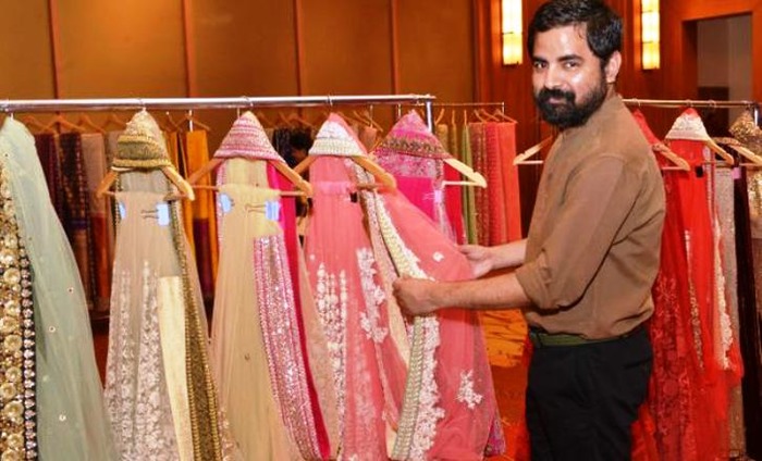 Indian Designers Need To Work With Indian Textiles & Handicrafts For ...