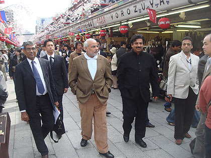 5 Before & After Photos Of Narendra Modi That Prove He's A True Rockstar