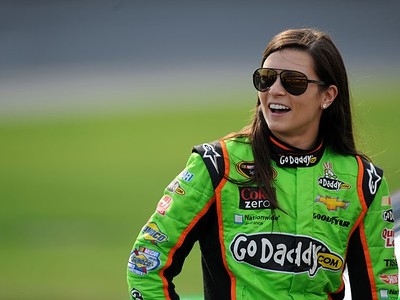PICS: Best NASCAR Babes