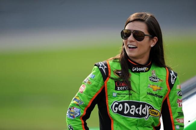 PICS: Best NASCAR Babes