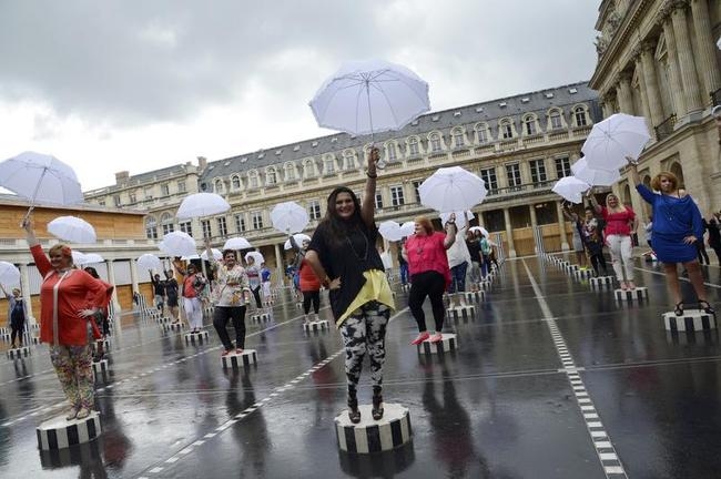 Oh La La: Plus-Size Models Parade