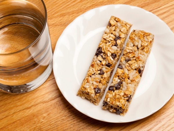 14 Protein-Rich Snacks to Eat On the Go | Diet & Fitness