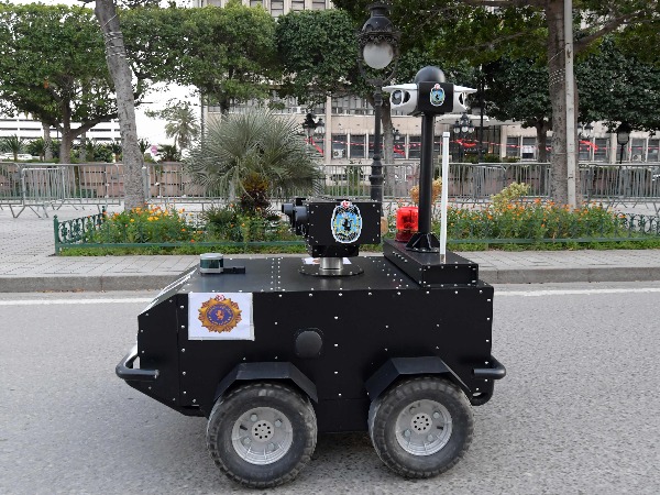 16 Pictures Show How Robots Have Been Helping Us In The Battle Against ...