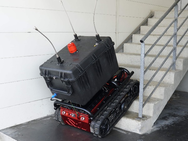 16 Pictures Show How Robots Have Been Helping Us In The Battle Against ...