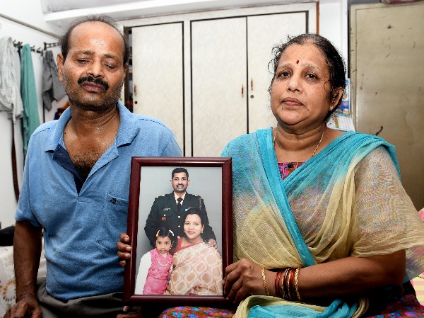 Thousands Bid Tearful Adieu To Colonel Santosh Babu, The Brave Officer ...