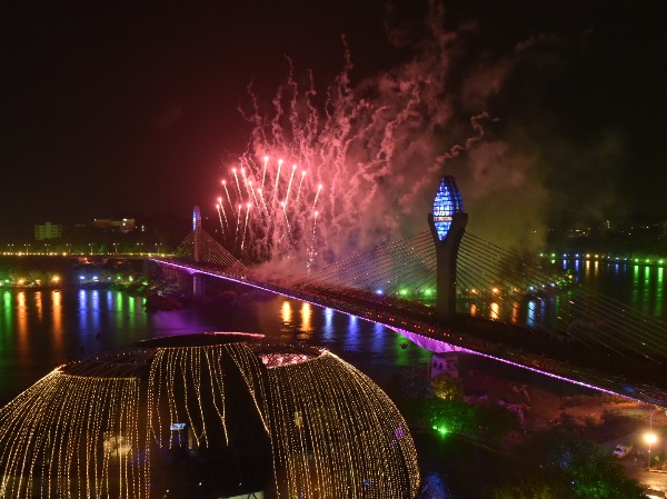 Here's What Hyderabad's Magnificent Hanging Bridge, Durgam Cheruvu ...