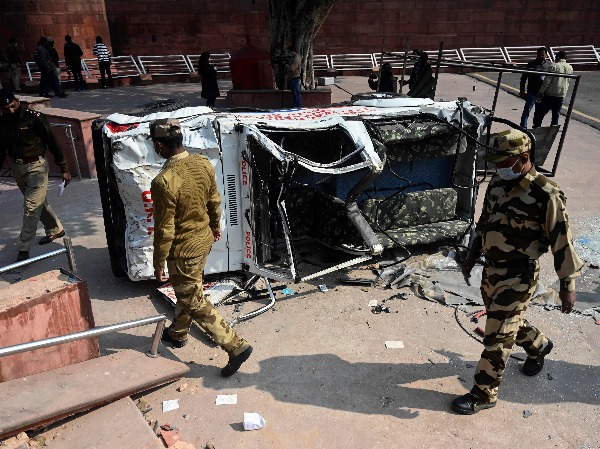 These Images Show How Tractor Rally Took A Violent Turn After Clashes ...