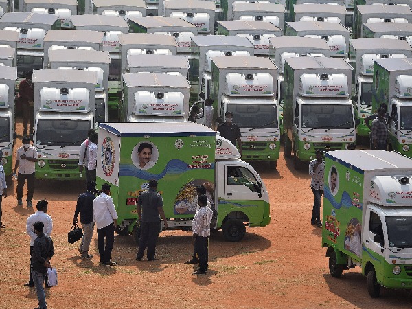 Andhra Pradesh Scripts A New Chapter: CM Flags Off 2,500 Door-To-Door ...