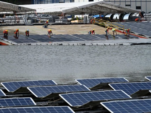 Singapore Builds One Of The Largest Floating Solar Farms To Fight Climate Change