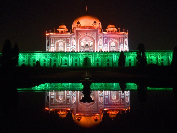 Historic Moment: 100 Monuments Lit Up In Tri-Colour After 100 Crore ...